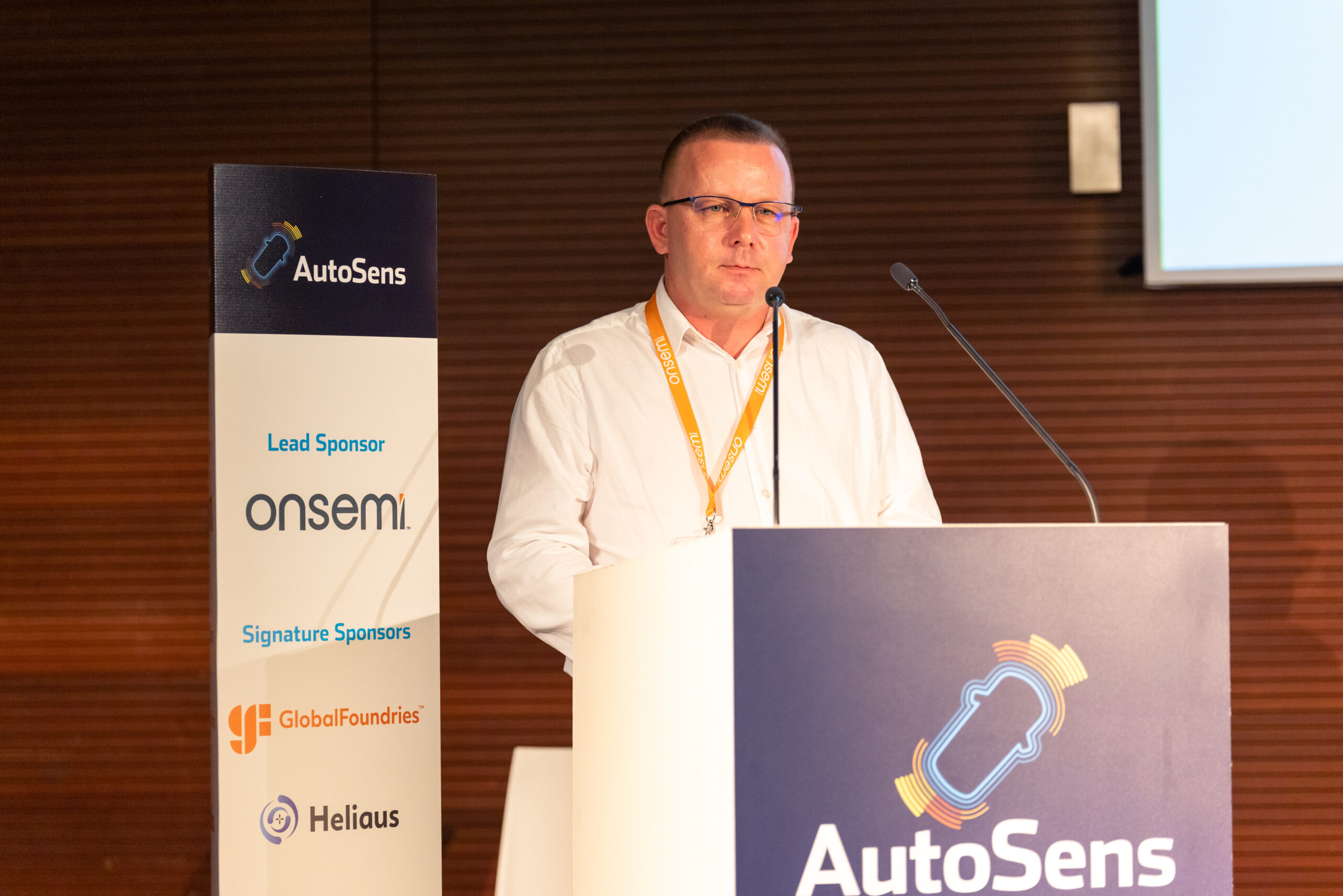 New developments for behind the windshield sensors (Front camera, rain ...